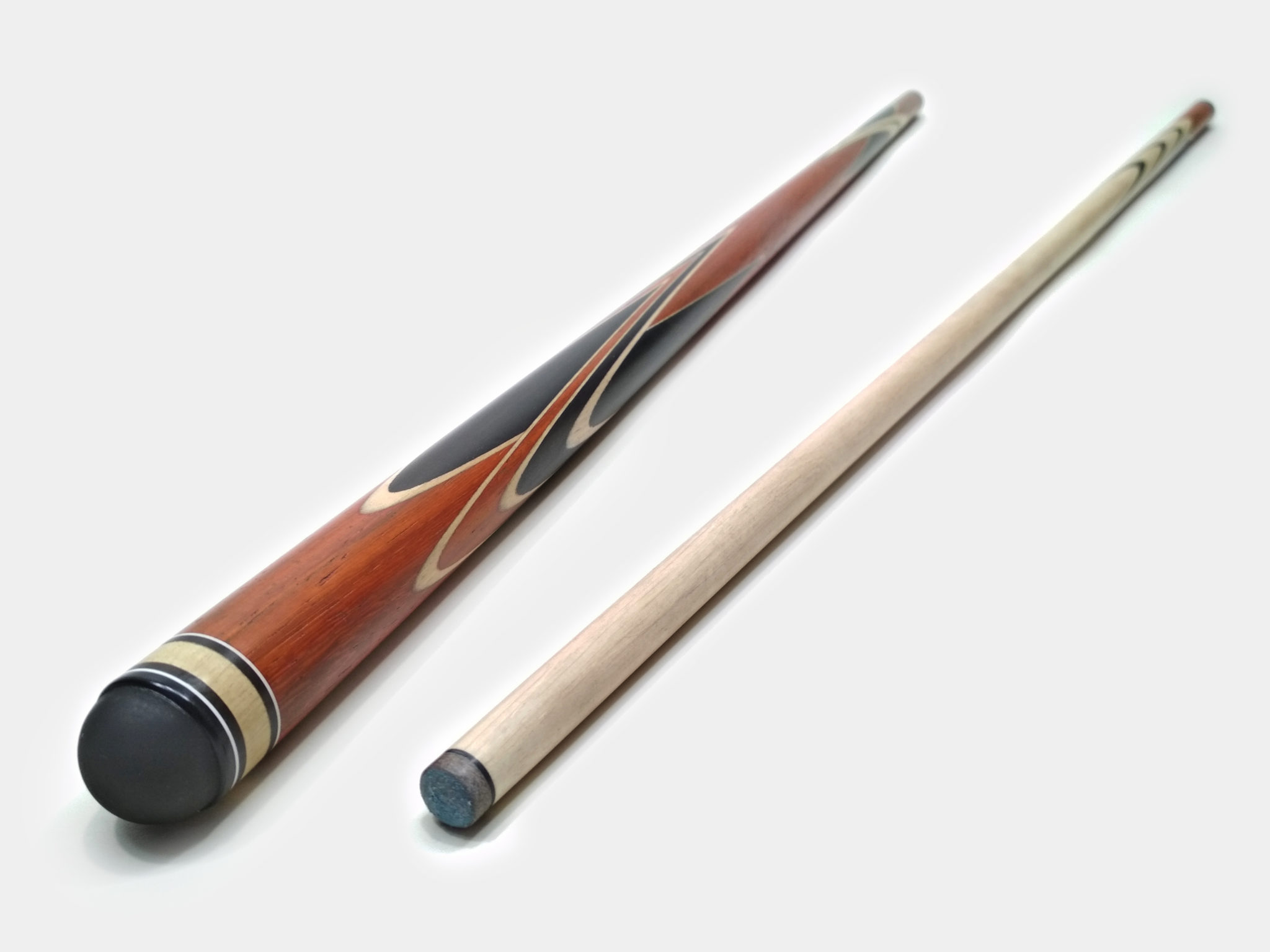 Billiard Cue Parrot (Padauk – Black Hornbeam) | Amaze Cues