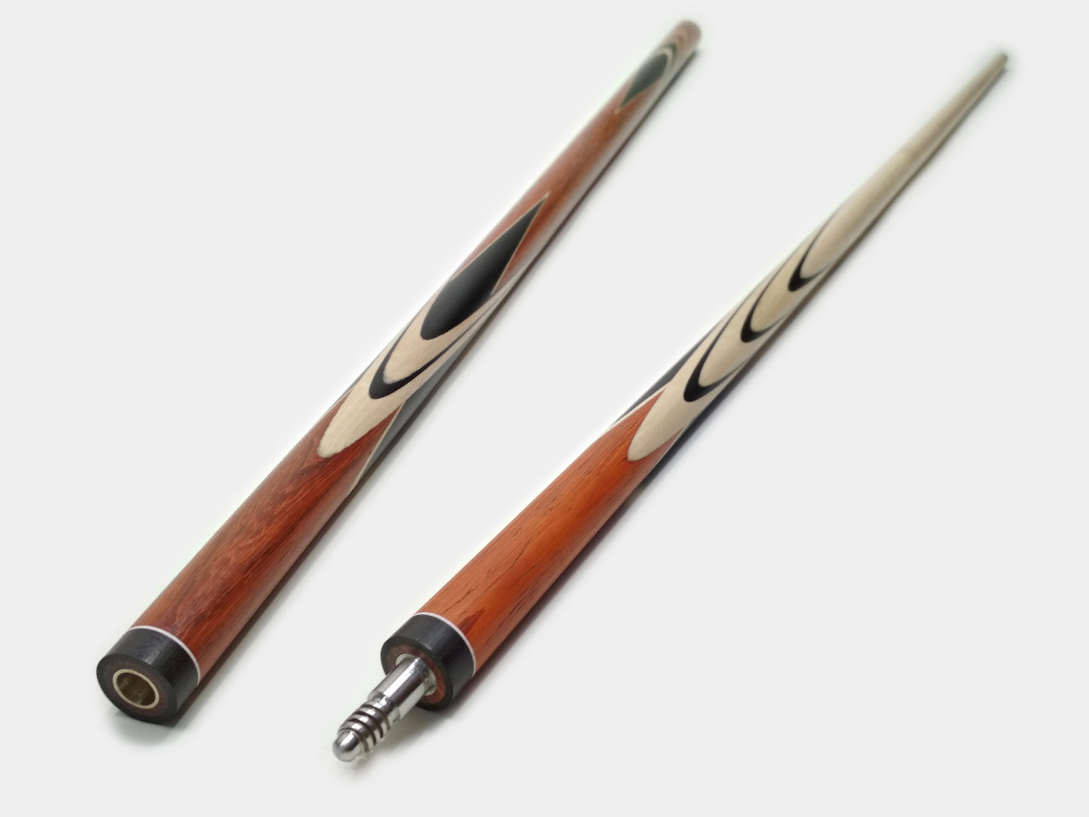Billiard Cue Parrot (Padauk – Black Hornbeam) | Amaze Cues
