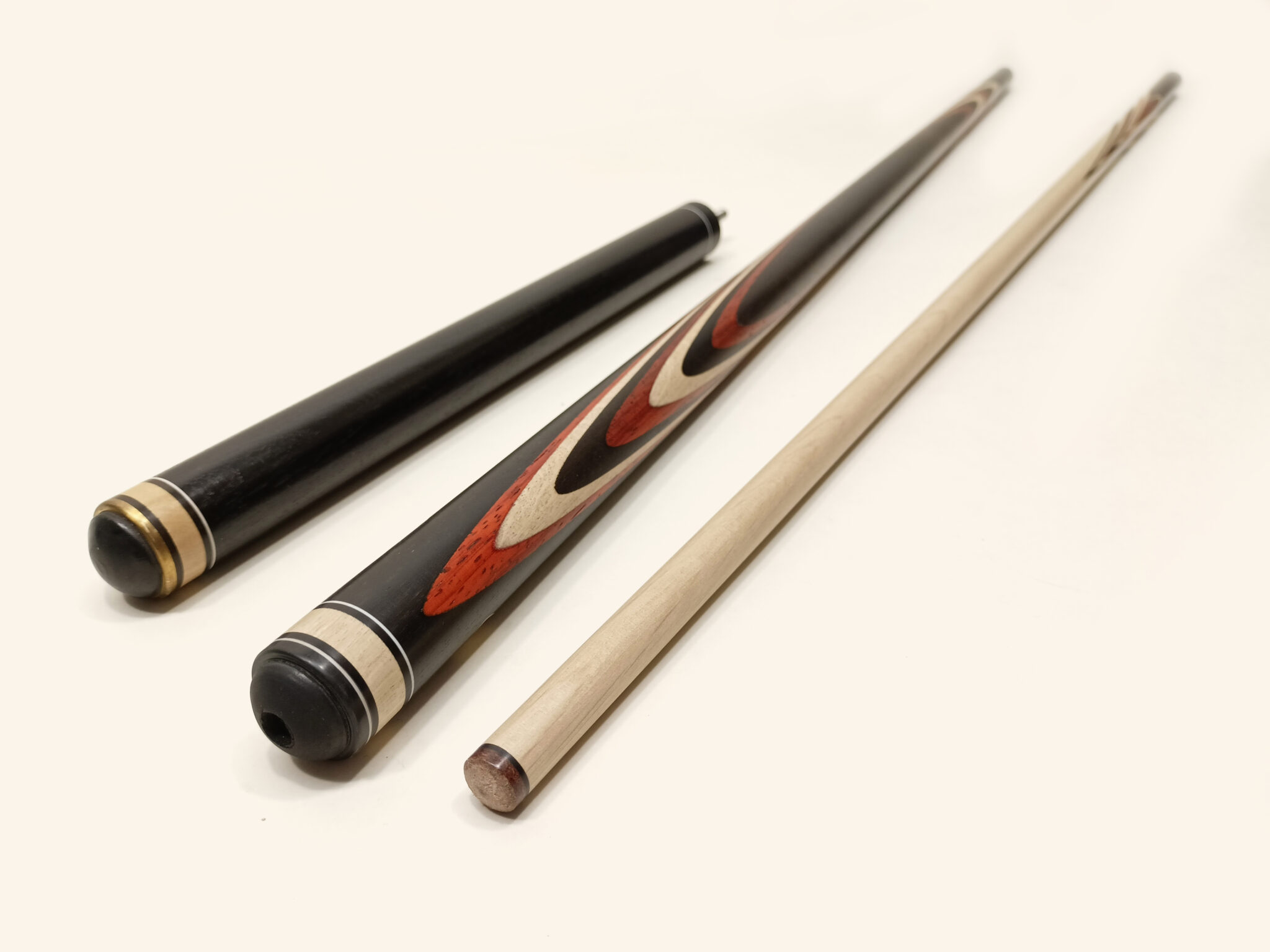 Billiard Cue Parrot (Black Ebony/Hornbeam/Padauk) + Extension | Amaze Cues